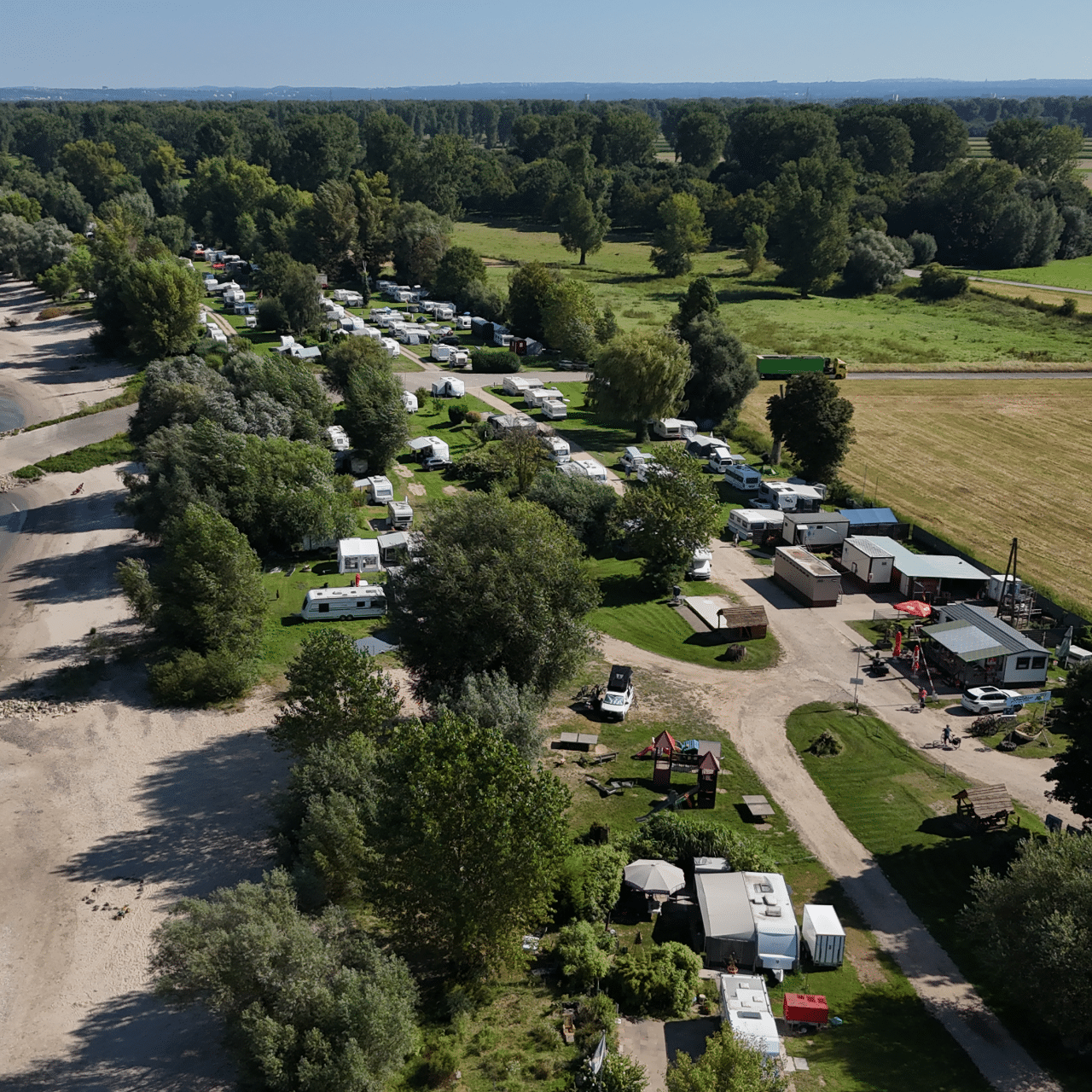 Campingplatz am Rhein • Startseite • Strand-Terrasse